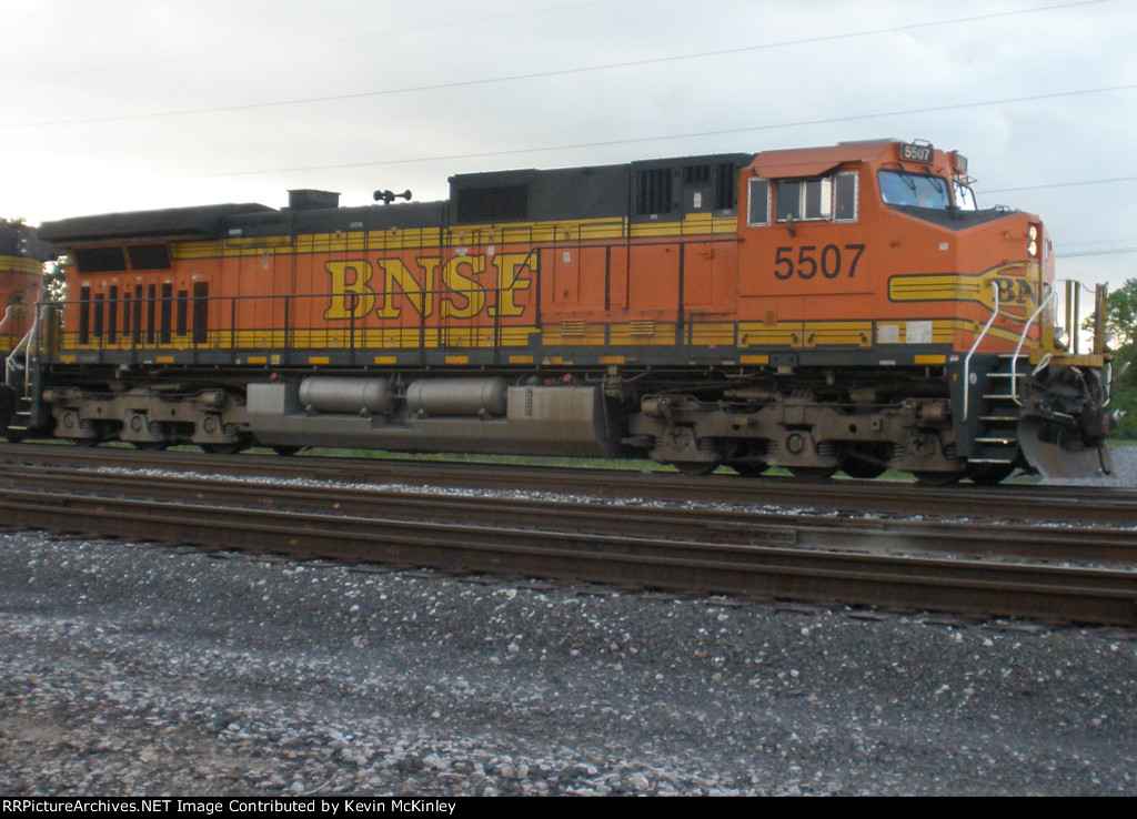 BNSF 5507